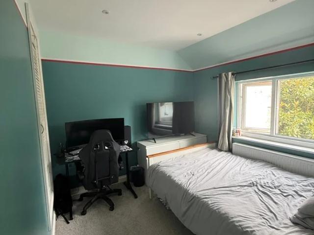 Room at Downside Road, Oxford