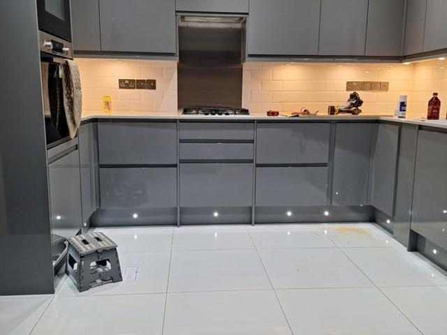 Room at Dowdeswell Close, Greater London