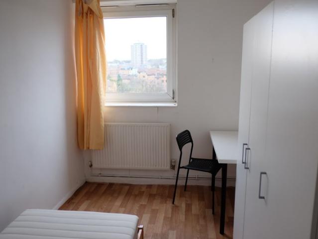 Room at Douglas Way, Greater London