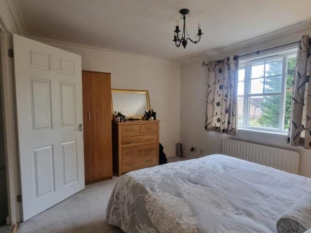 Room at Dover Patrol, Greater London