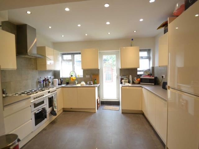 Room at Drayton Gardens, Greater London