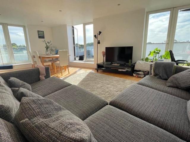 Room at Drayton Park, Greater London