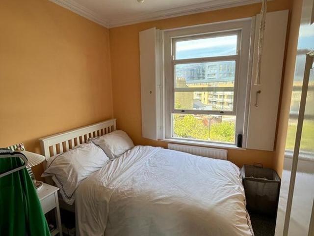 Room at Drayton Park, Greater London
