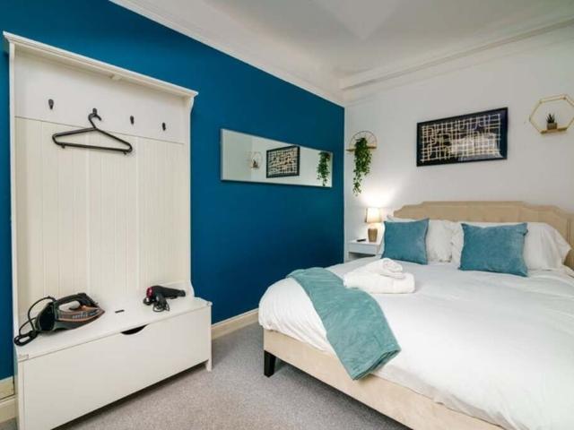 Room at Dray Walk, Greater London