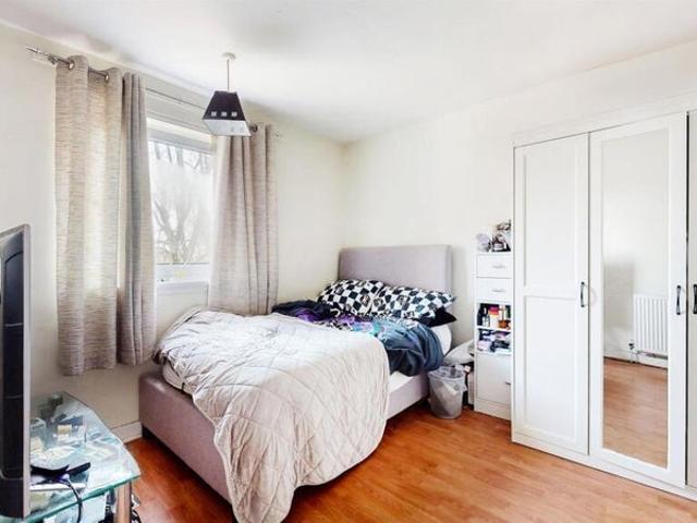 Room at Drumchapel Road, Glasgow