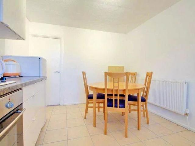 Room at Drummond Road, Greater London