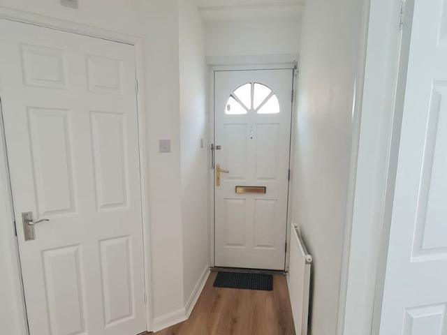 Room at Dryden Avenue, Greater London
