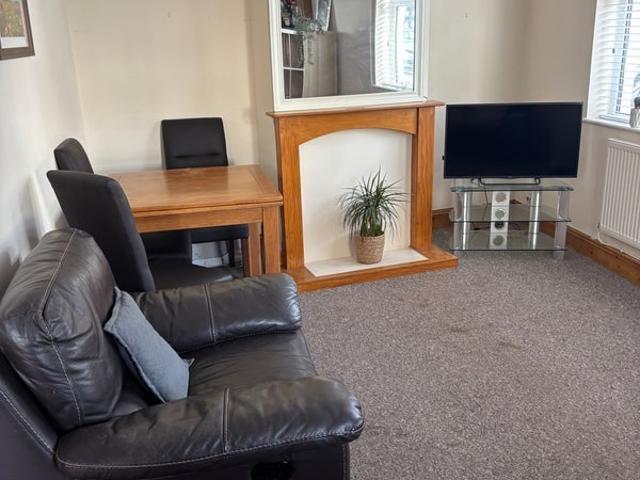Room at Ethel Street, Cardiff