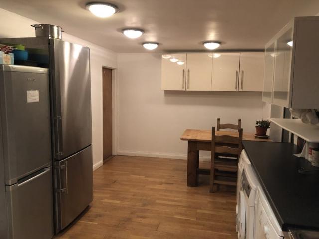 Room at Eton Avenue, Newark and Sherwood