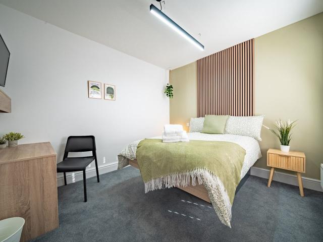 Room at Etwall Street, Derby