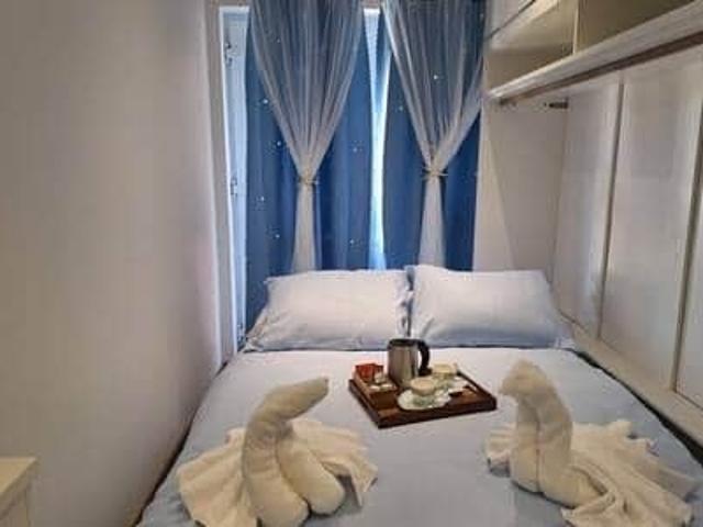 Room at Euston Road, Far Cotton