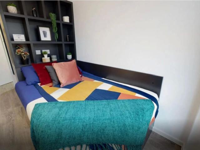 Room at Euston Road, Greater London