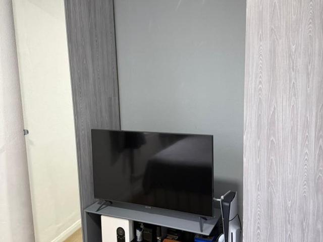 Room at Eve Road, Greater London