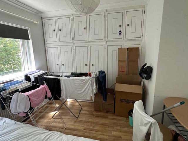 Room at Evelyn Street, Greater London