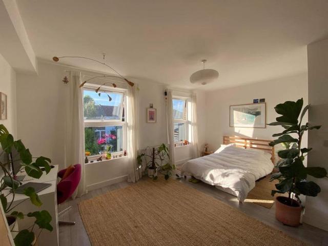 Room at Evering Road, Greater London