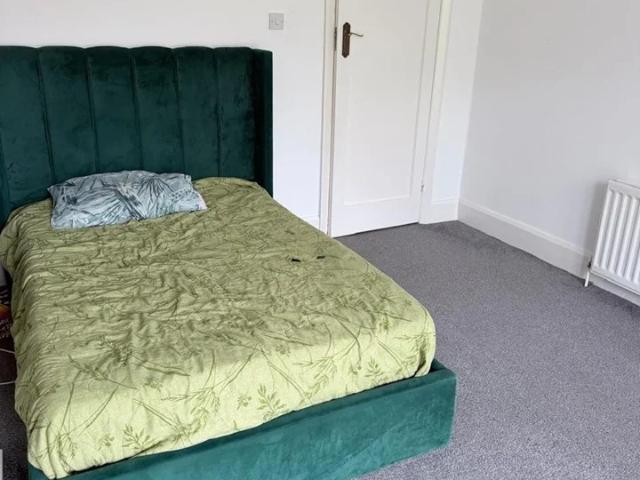 Room at Eversley Way, Greater London