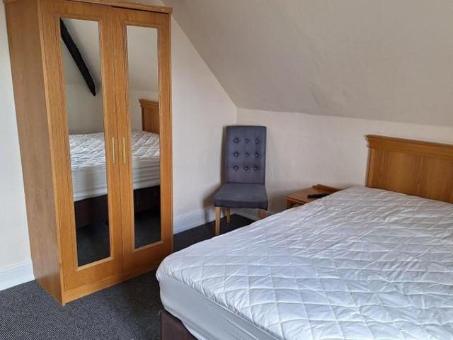 Room at Evesham Road, Stratford on Avon
