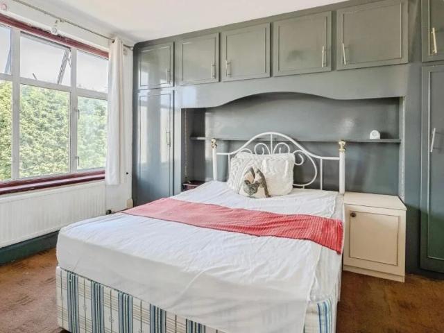 Room at Evington Road, Leicester