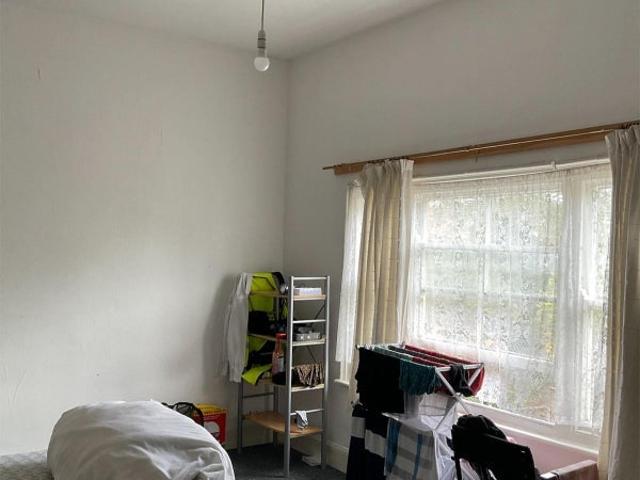 Room at Evington Road, Leicester
