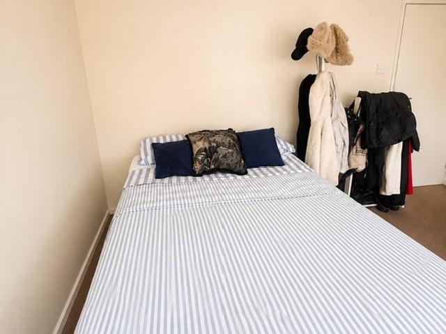 Room at Ewell Road, Greater London