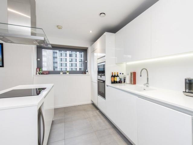 Room at Ewer Street, Greater London
