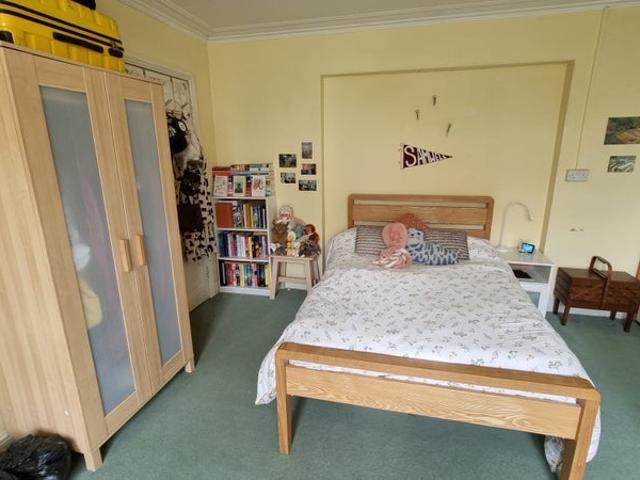 Room at Exeter Buildings, Bristol