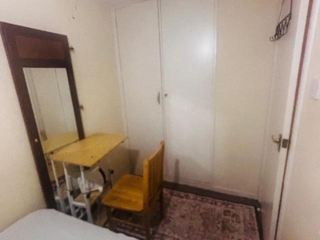 Room at Exeter Road, Greater London