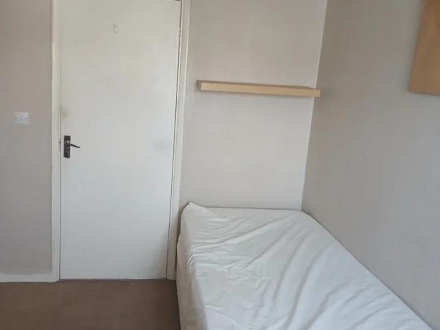 Room at Eynsford Court, Hitchin