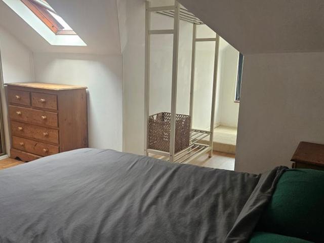 Room at Eagle Lane, Greater London