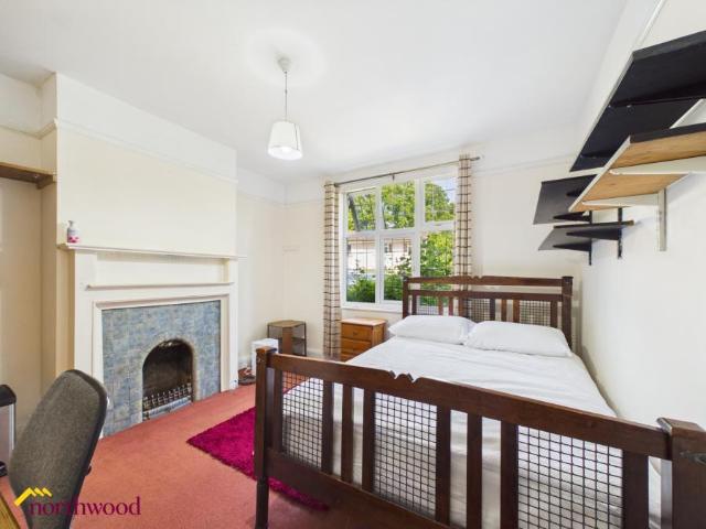 Room at Easington Road, Cherwell District