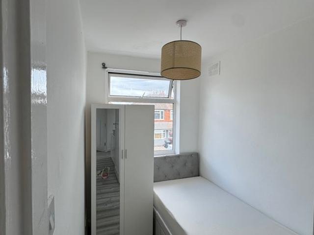 Room at Eastwood Road, Leicester