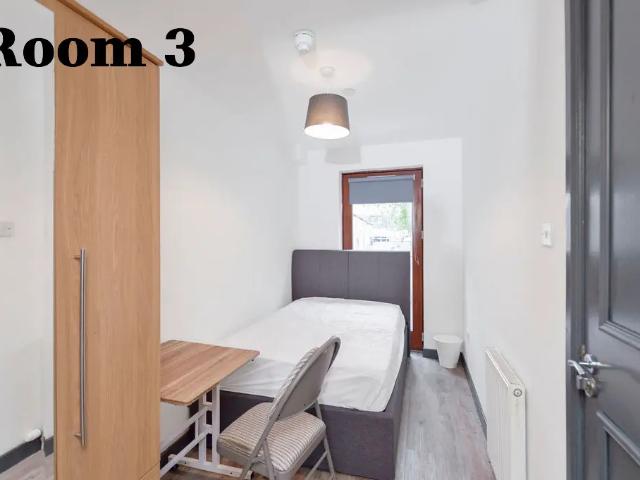 Room at East Crosscauseway, City of Edinburgh