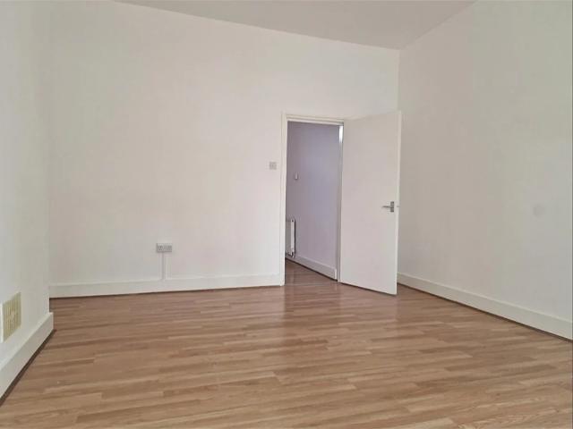 Room at East Dulwich Grove, Greater London