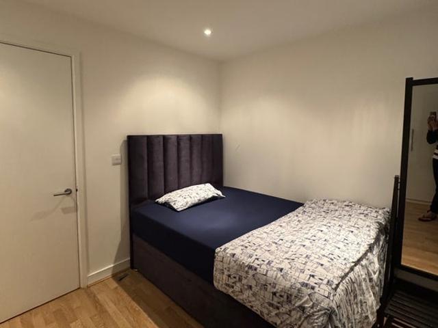 Room at East Ferry Road, Greater London