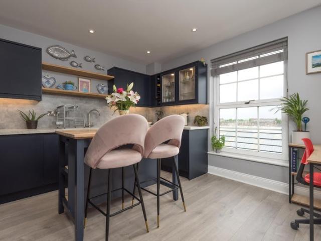 Room at East London Street, City of Edinburgh