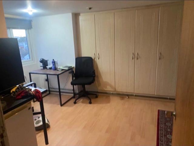Room at East Lane, Greater London