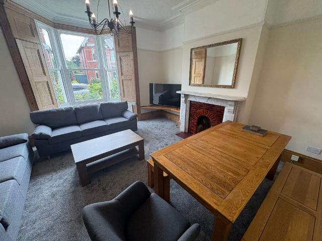 Room at East Parade, York