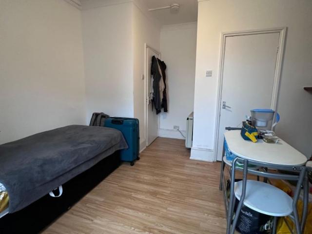 Room at East Park, Crawley