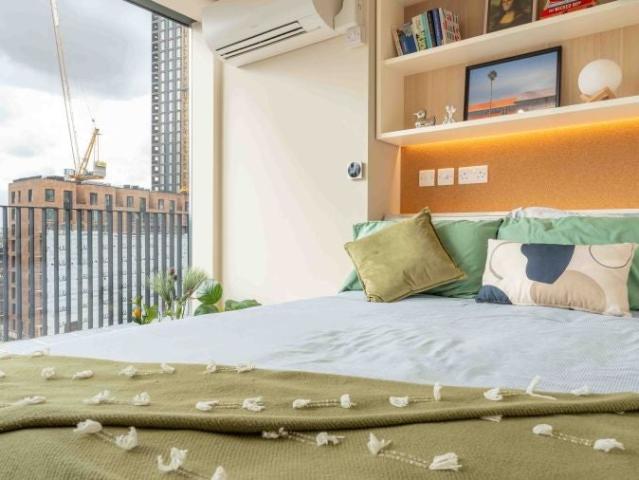 Room at East Parkside, Greater London