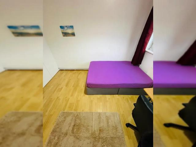 Room at East Road, Greater London