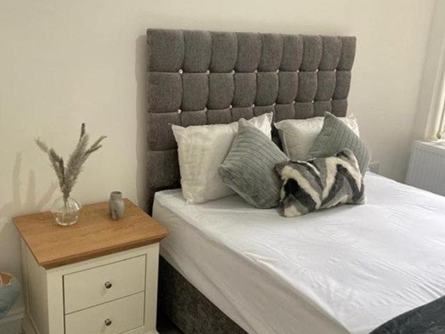 Room at East Road, Manchester