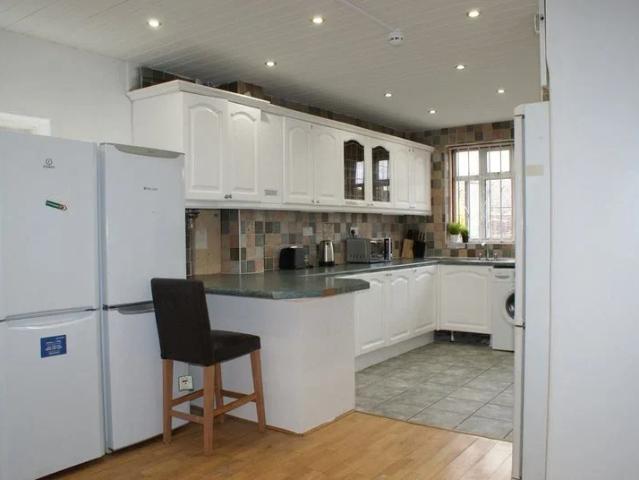 Room at Eastern Avenue, Greater London