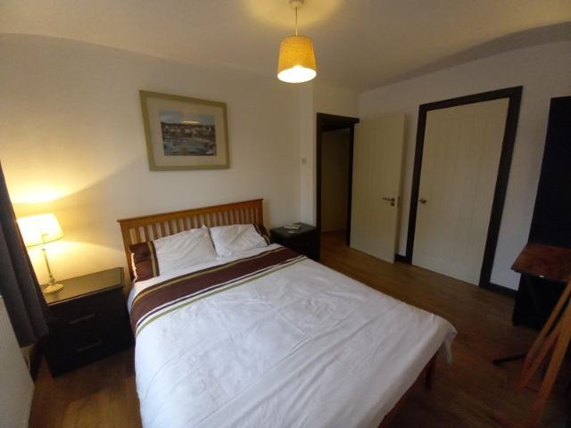 Room at Earlham Grove, Greater London
