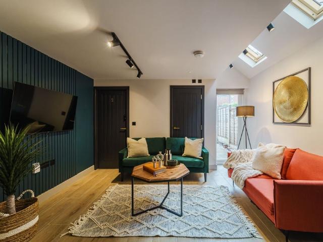 Room at Earlsdon Avenue North, Coventry