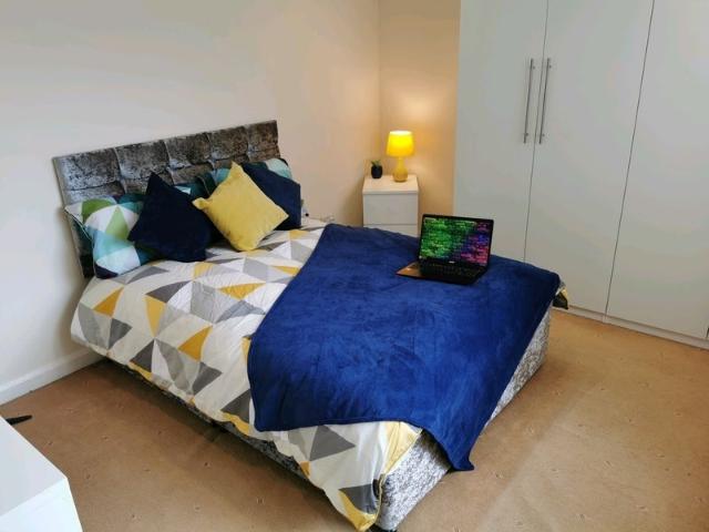 Room at Earlsdon Avenue South, Coventry