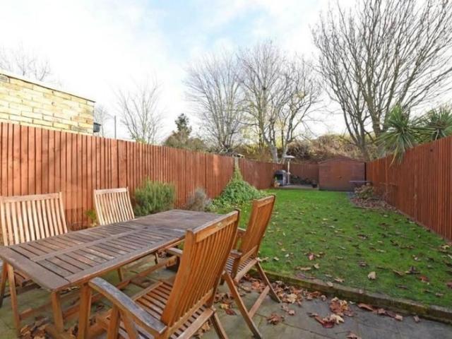Room at Earlsfield Road, Greater London