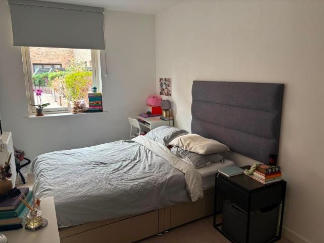 Room at Eaton Walk, Greater London