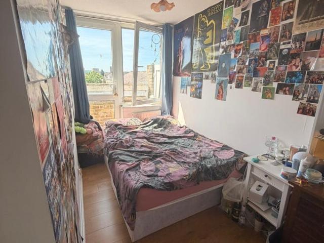 Room at Ebley Close, Greater London