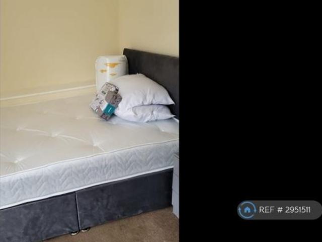 Room at Eccles Street, Hyndburn
