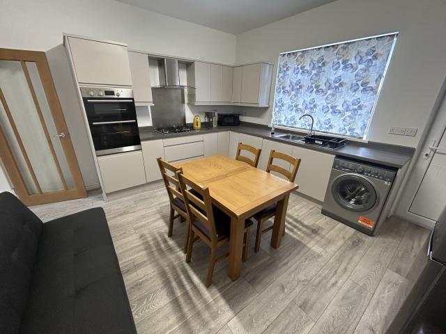 Room at Edgeworth Drive, Manchester